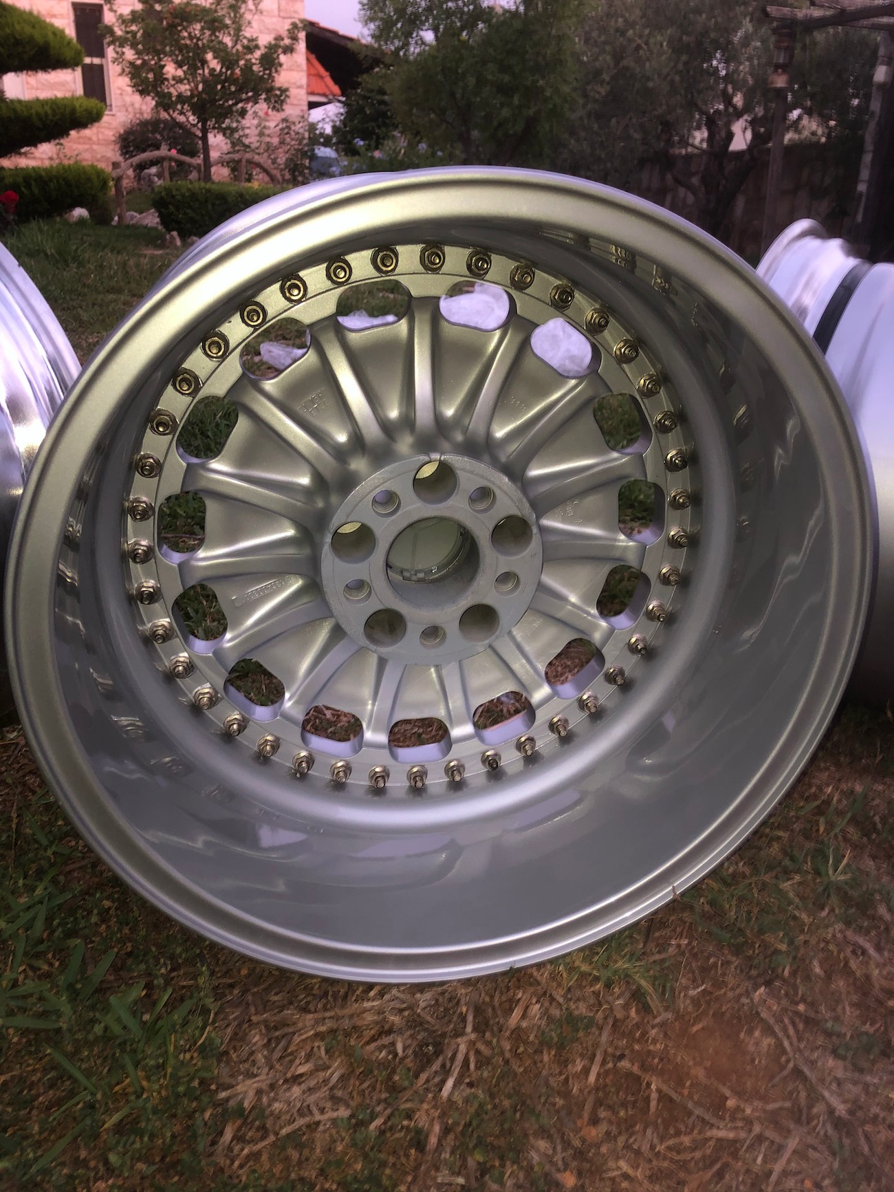Custom 18" Gullideckel 3-Piece Wheels For Sale | The MB Market