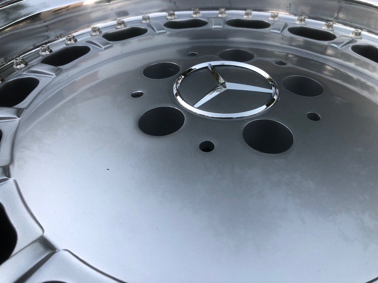 Custom 18" Gullideckel 3-Piece Wheels For Sale | The MB Market