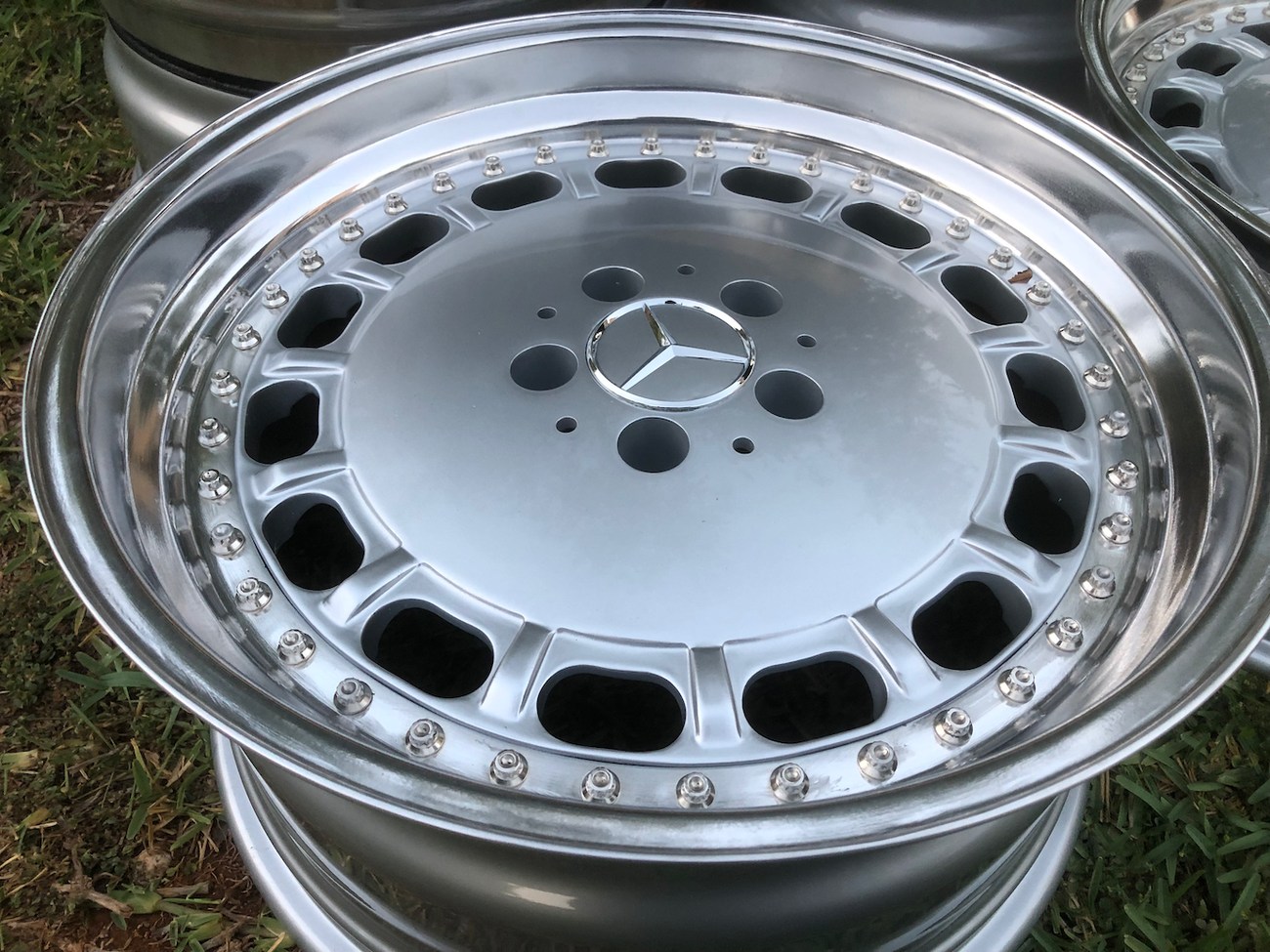 Custom 18" Gullideckel 3-Piece Wheels For Sale | The MB Market