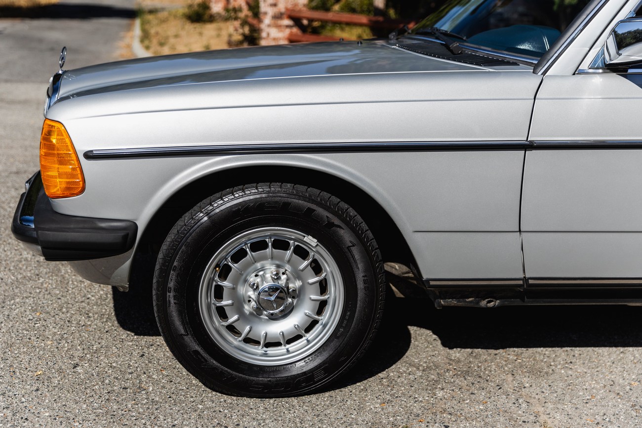 Euro 1984 Mercedes-Benz 300D For Sale | The MB Market