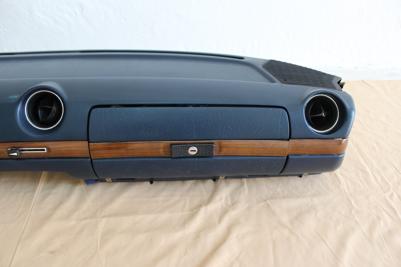 NO RESERVE: Mercedes-Benz W123 Blue Interior Set For Sale | The MB Market
