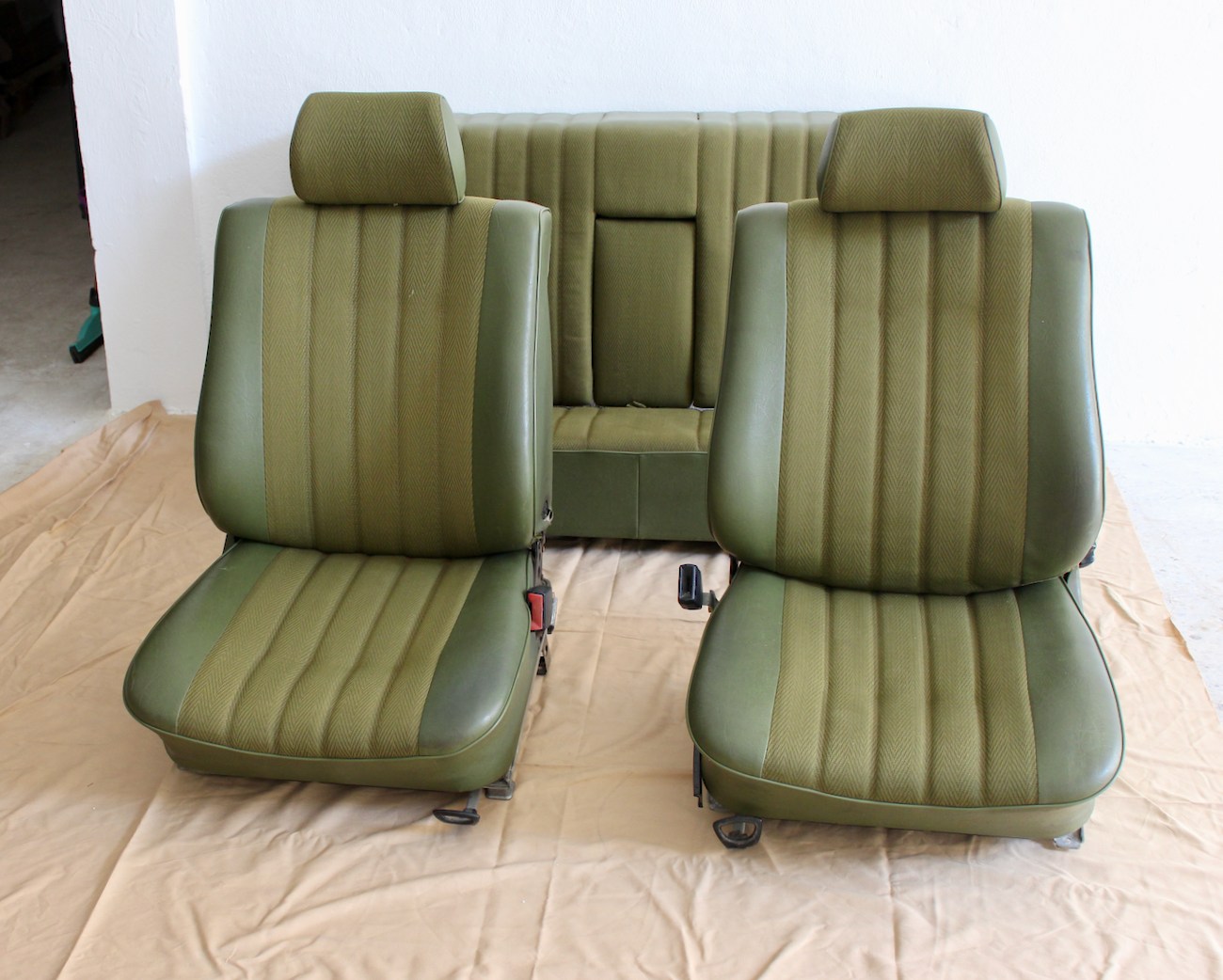 NO RESERVE: Mercedes-Benz W123 Green Interior Set For Sale | The MB Market