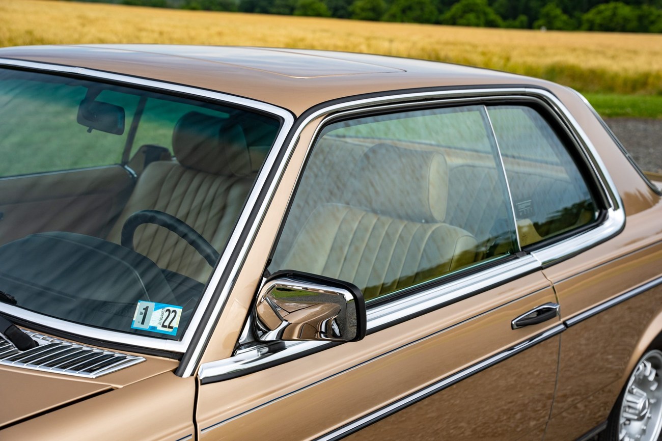 Modified 1983 Mercedes-Benz 300CD Turbo For Sale | The MB Market