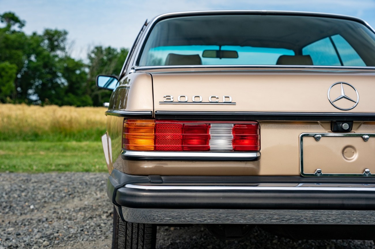 Modified 1983 Mercedes-Benz 300CD Turbo For Sale | The MB Market