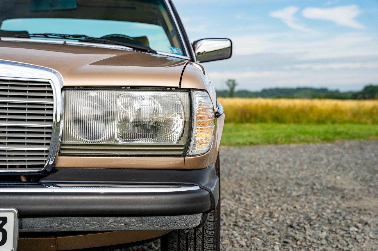 Modified 1983 Mercedes-Benz 300CD Turbo For Sale | The MB Market