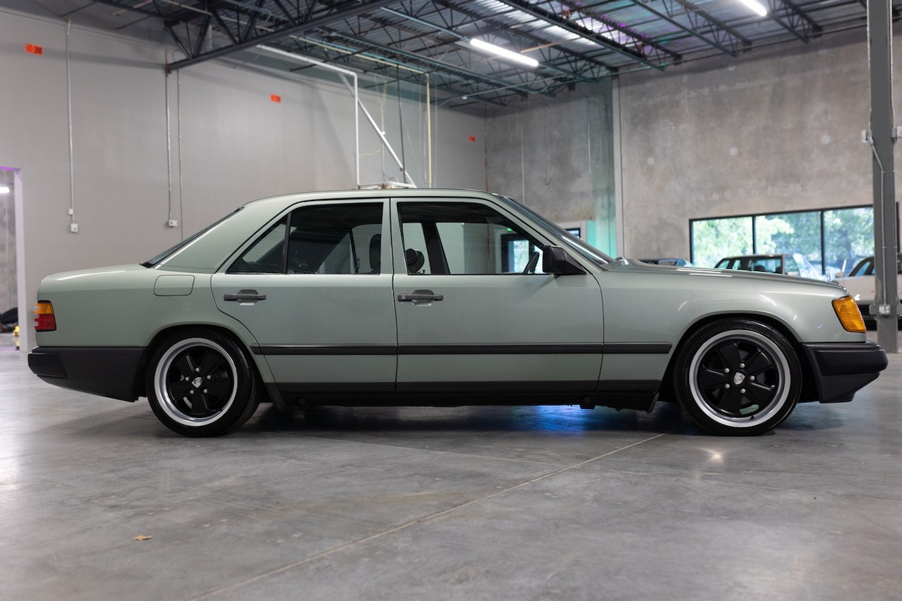 1987 Mercedes-Benz 260E For Sale | The MB Market