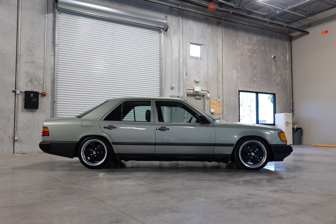 1987 Mercedes-Benz 260E For Sale | The MB Market