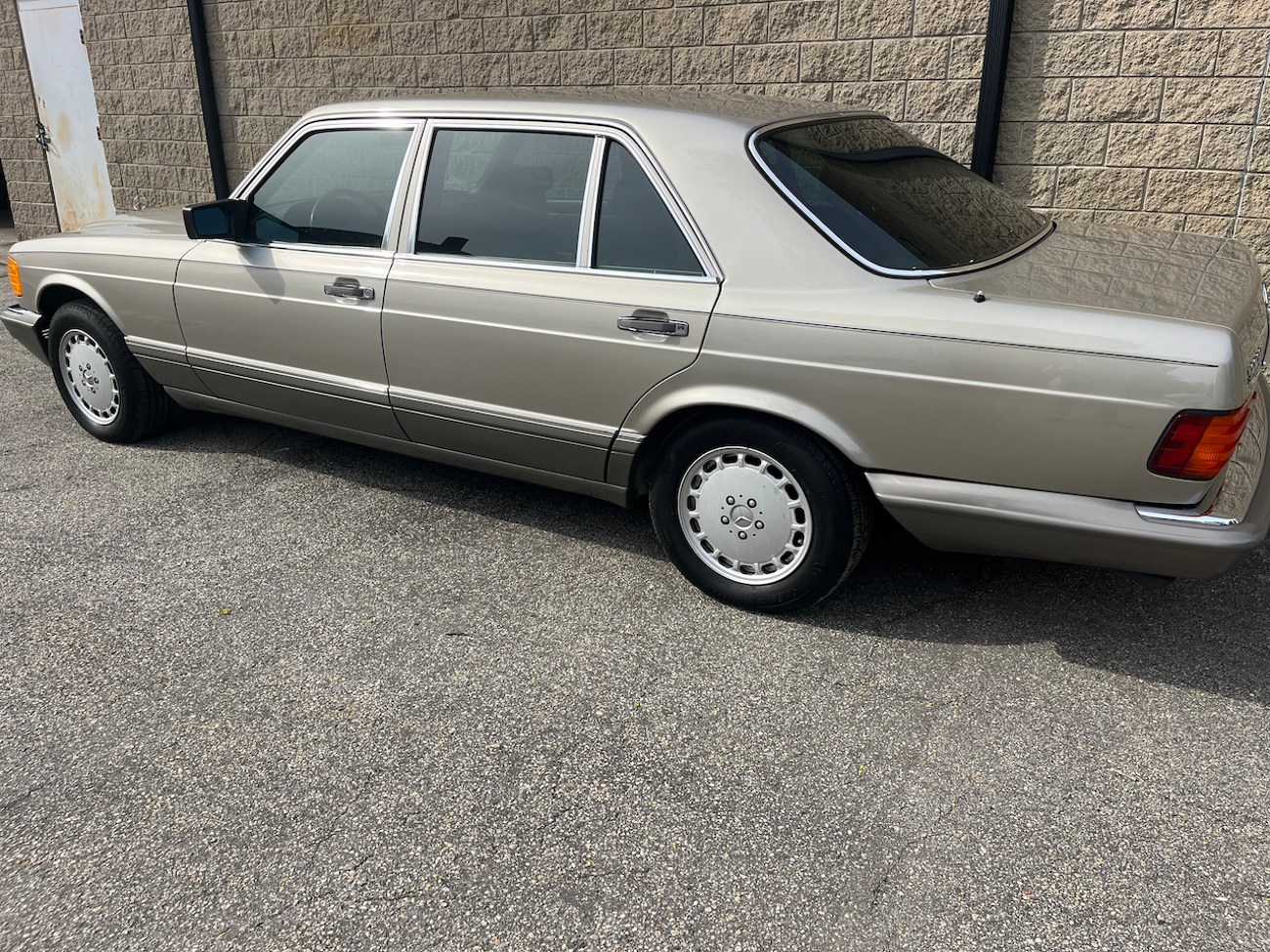 1987 Mercedes-Benz 560SEL For Sale | The MB Market
