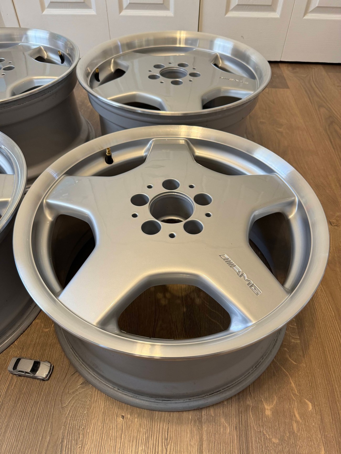 NO RESERVE: Staggered 18" AMG Monoblock Wheels For Sale | The MB Market