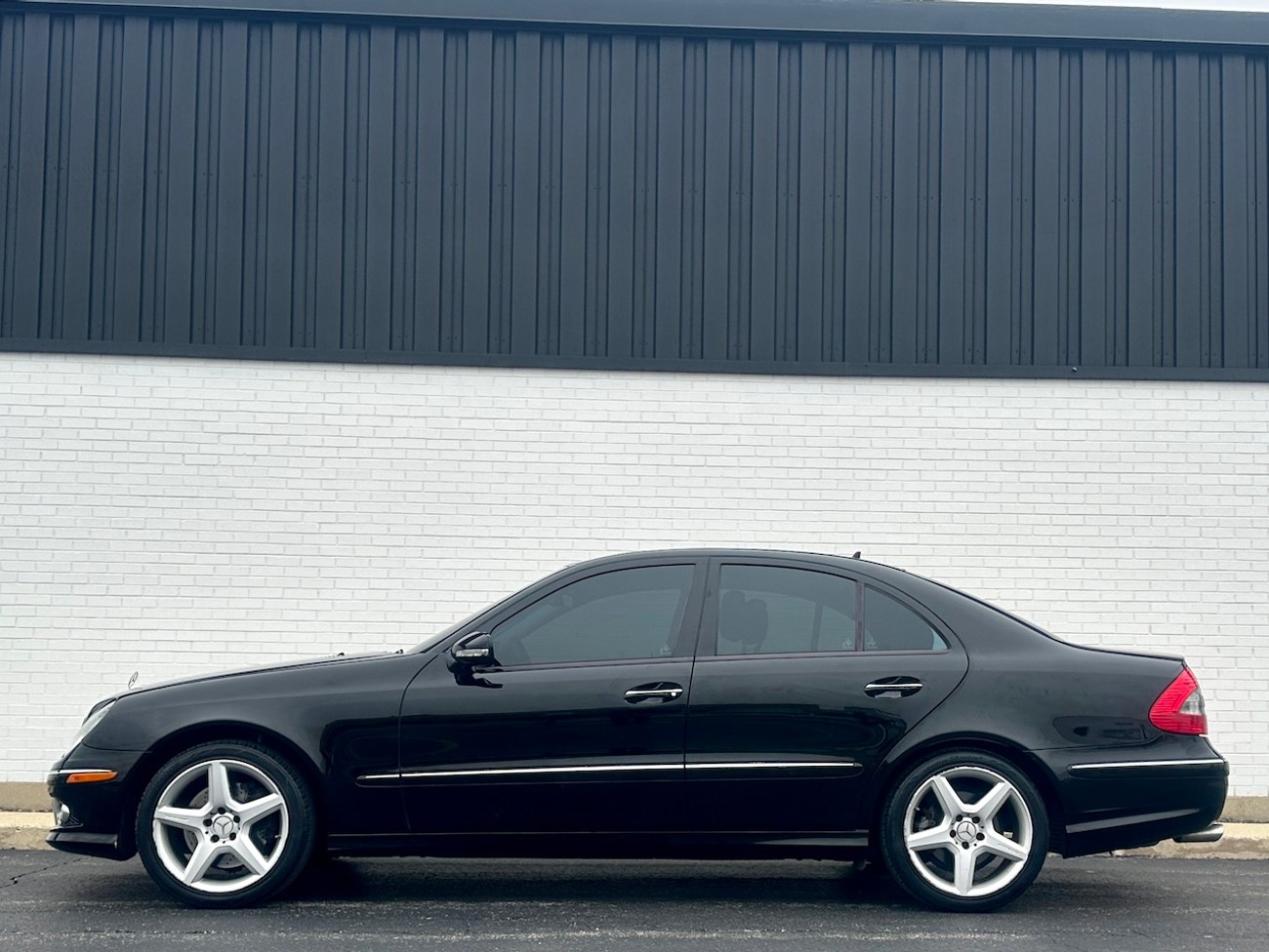 One-Owner 2009 Mercedes-Benz E550 4Matic For Sale | The MB Market