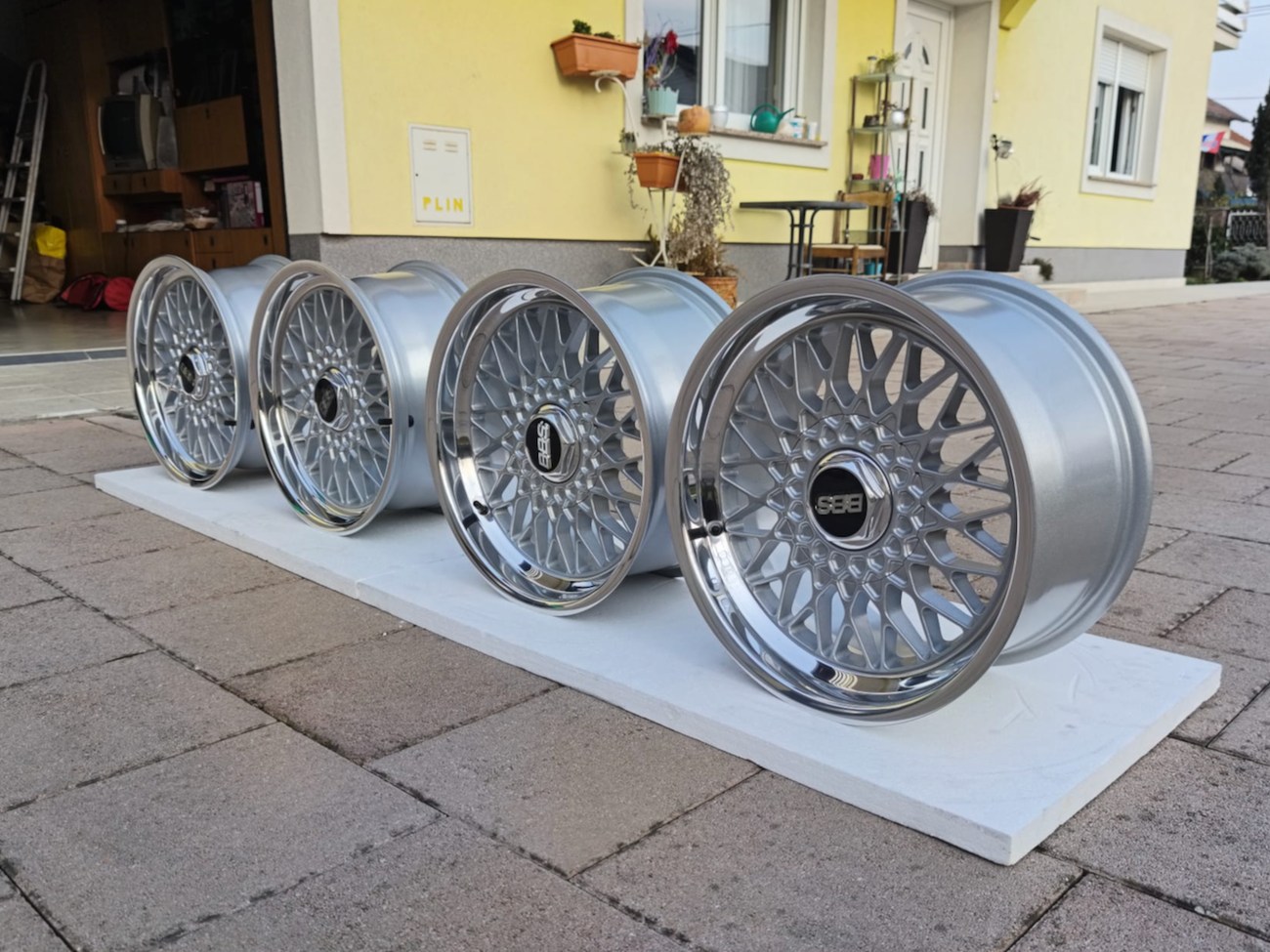 Authentic Staggered 16" BBS RG Forged Wheels For Sale | The MB Market