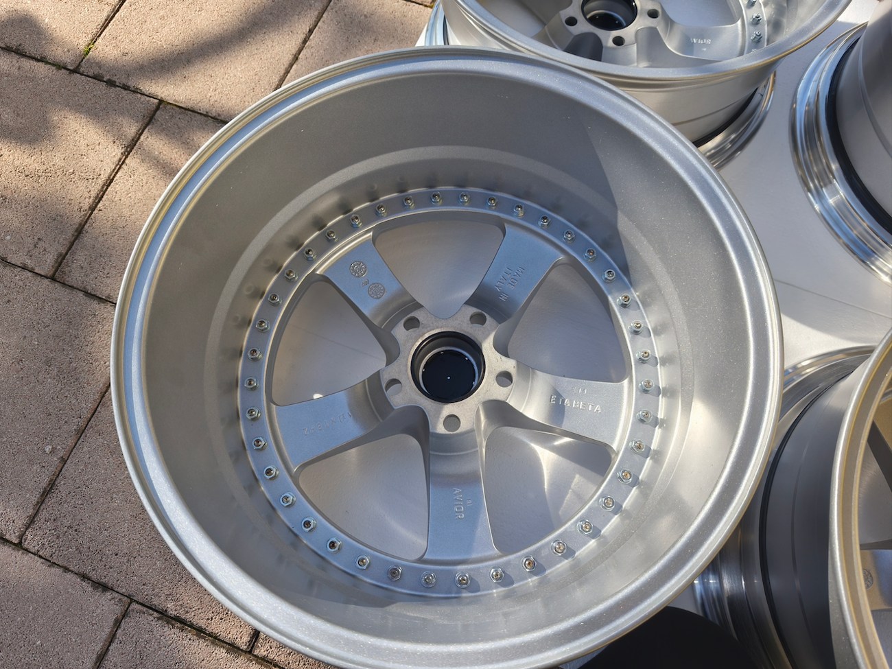 Staggered 2-Piece 18" ETA Beta Avior Wheels For Sale | The MB Market