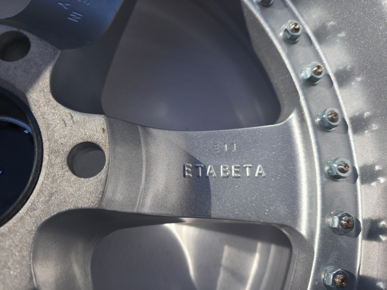 Staggered 2-Piece 18" ETA Beta Avior Wheels For Sale | The MB Market