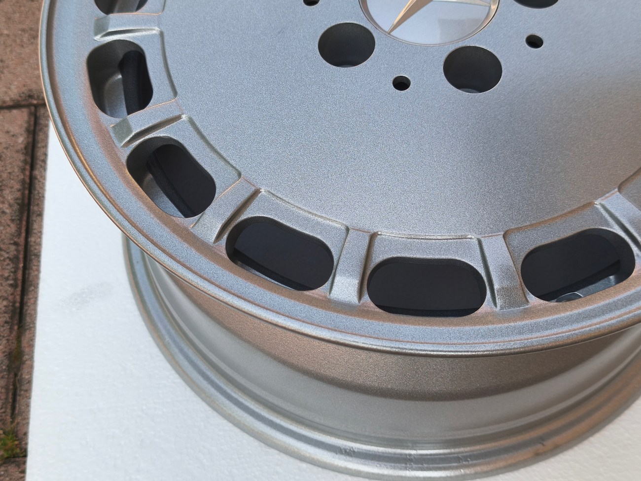 NO RESERVE: OEM Mercedes-Benz Gullideckel W201 2.3-16v/Sportline Wheels ...