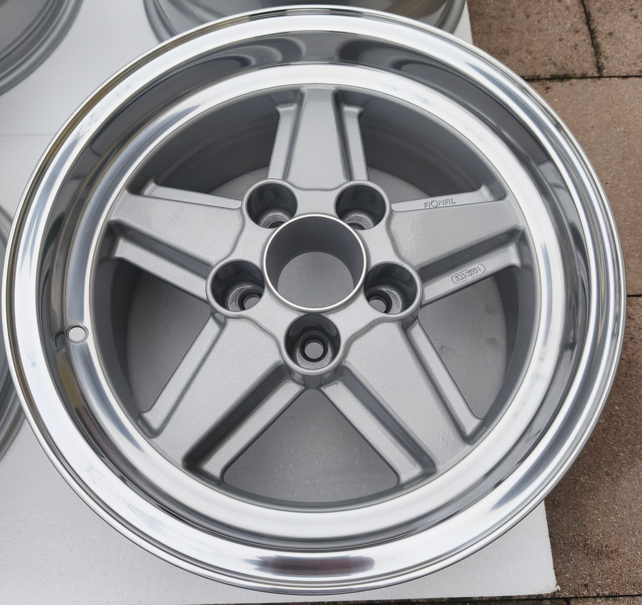 Staggered 16" Ronal R9 Penta Wheels For Sale | The MB Market