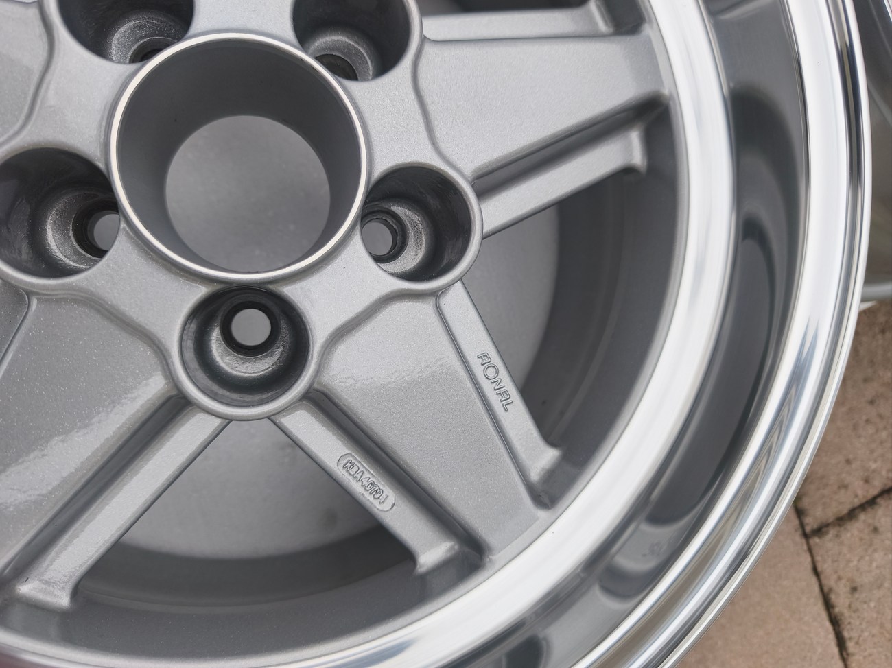 Staggered 16" Ronal R9 Penta Wheels For Sale | The MB Market