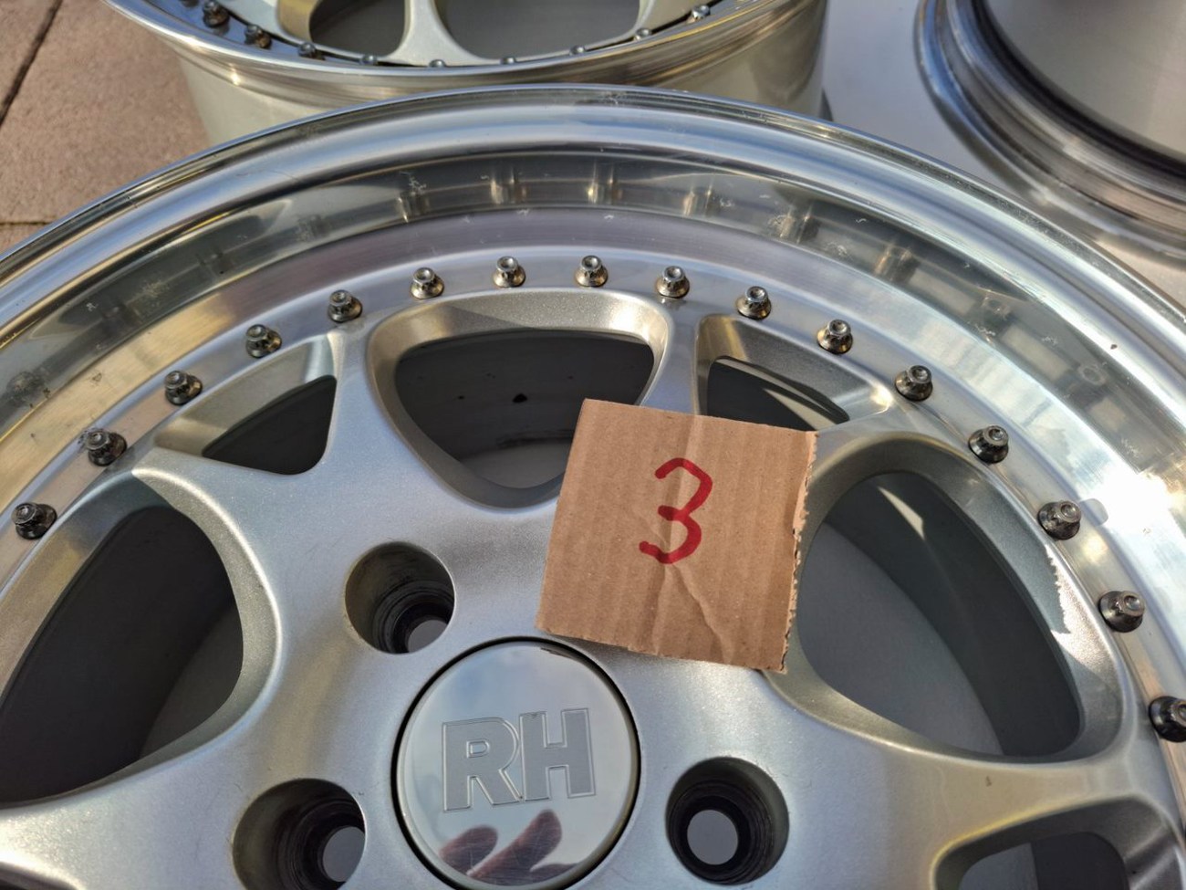 Staggered 2-Piece 17" RH Alurad ZW3 Wheels For Sale | The MB Market