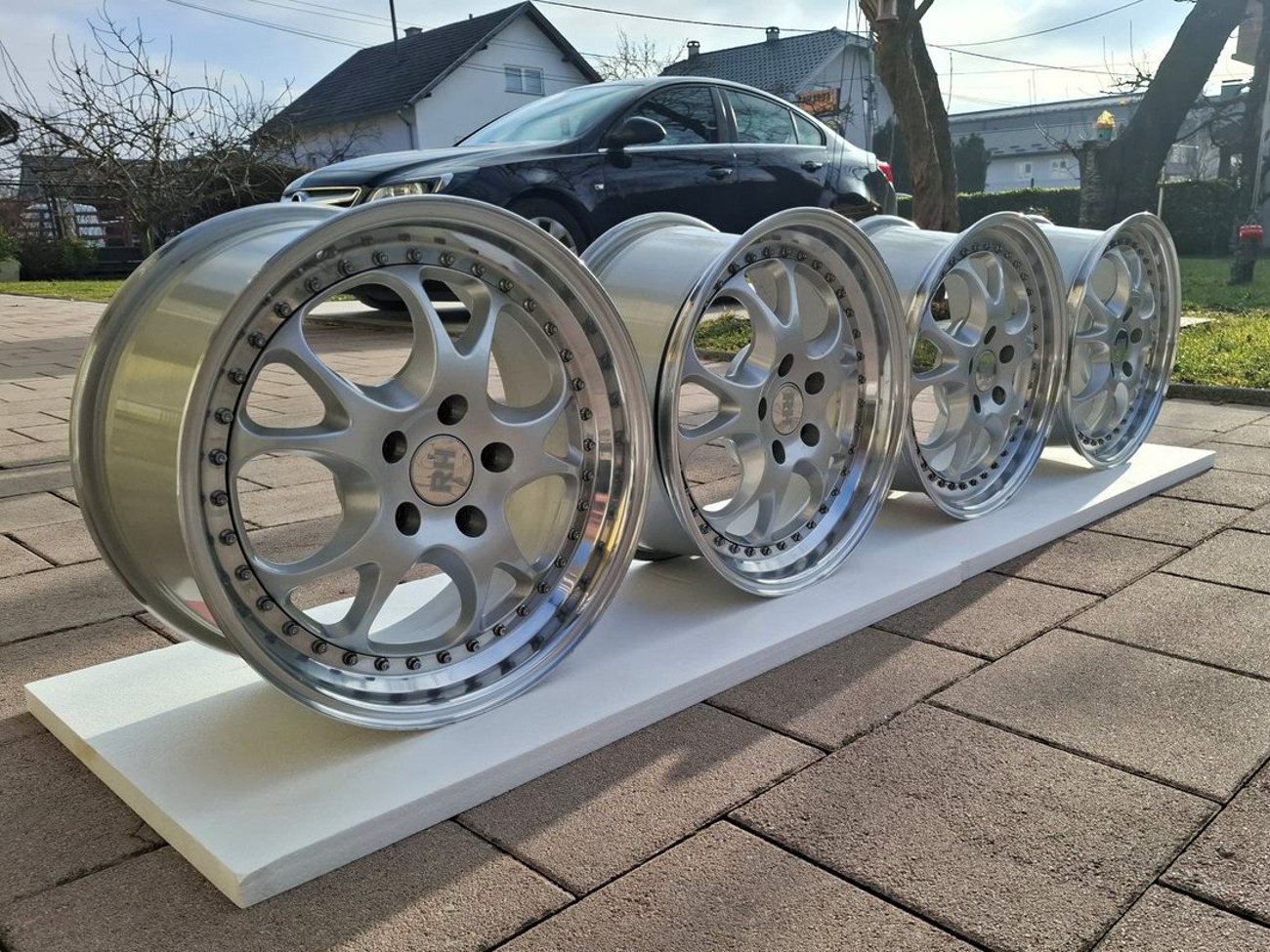 Staggered 2-Piece 17" RH Alurad ZW3 Wheels For Sale | The MB Market