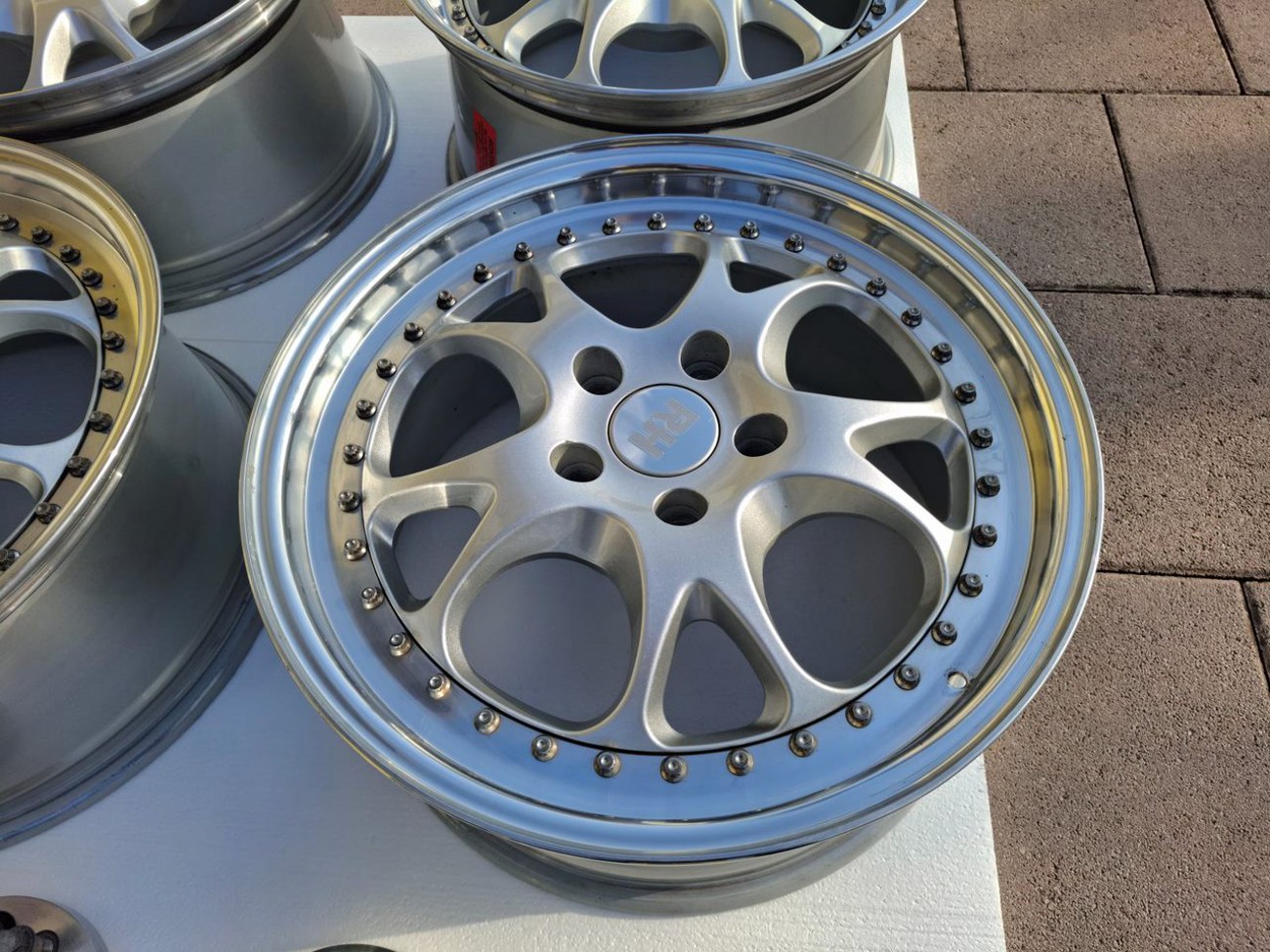 Staggered 2-Piece 17" RH Alurad ZW3 Wheels For Sale | The MB Market