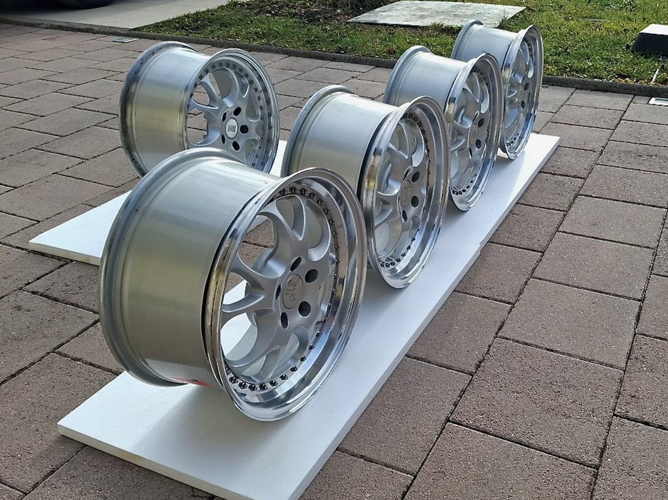 Staggered 2-Piece 17" RH Alurad ZW3 Wheels For Sale | The MB Market