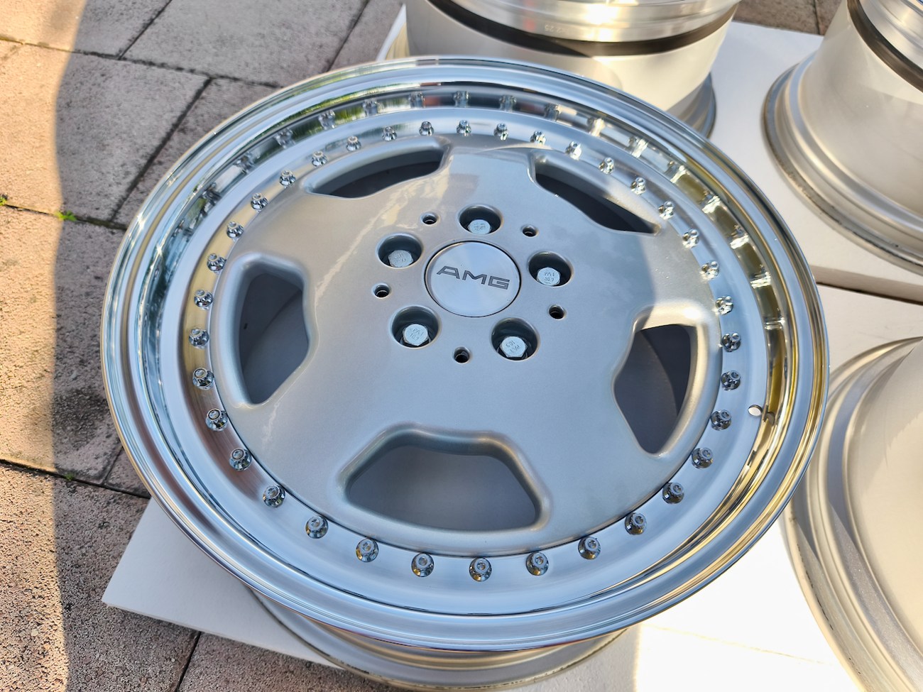 Staggered 2-Piece 17" RH Alurad ZW2 Topline Wheels For Sale | The MB Market