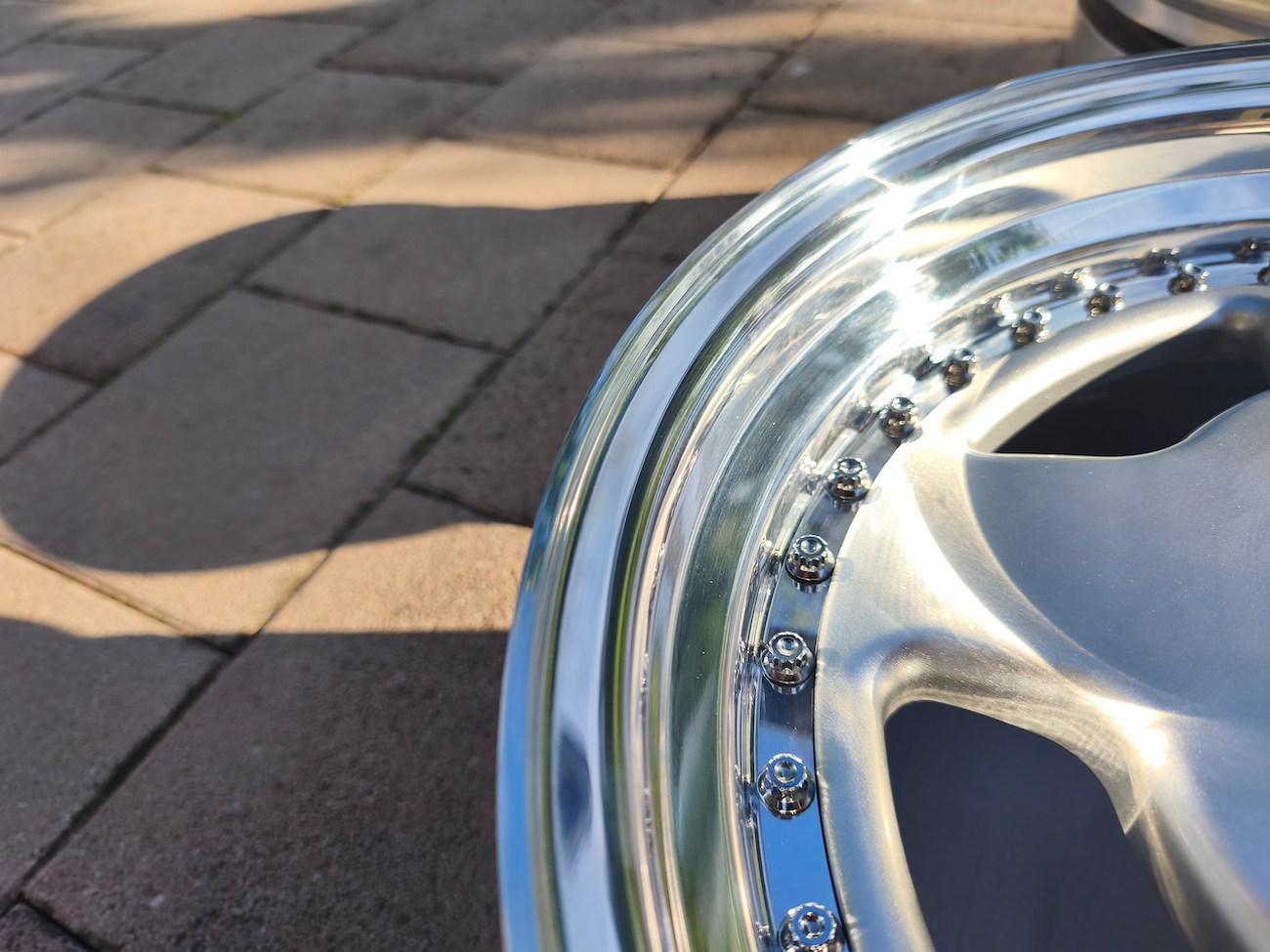 Staggered 2-Piece 17" RH Alurad ZW2 Topline Wheels For Sale | The MB Market