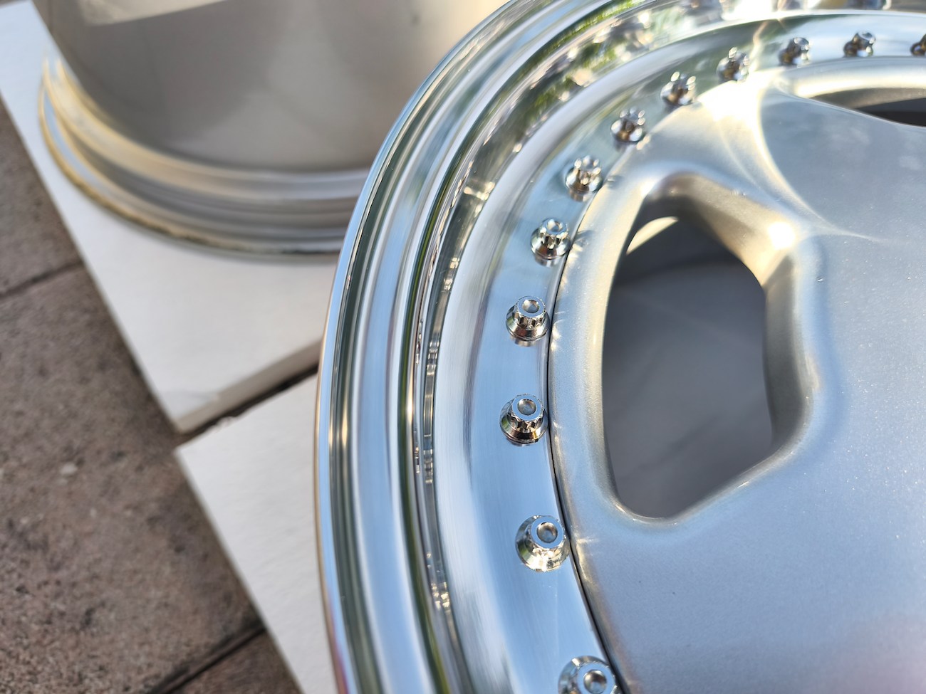 Staggered 2-Piece 17" RH Alurad ZW2 Topline Wheels For Sale | The MB Market