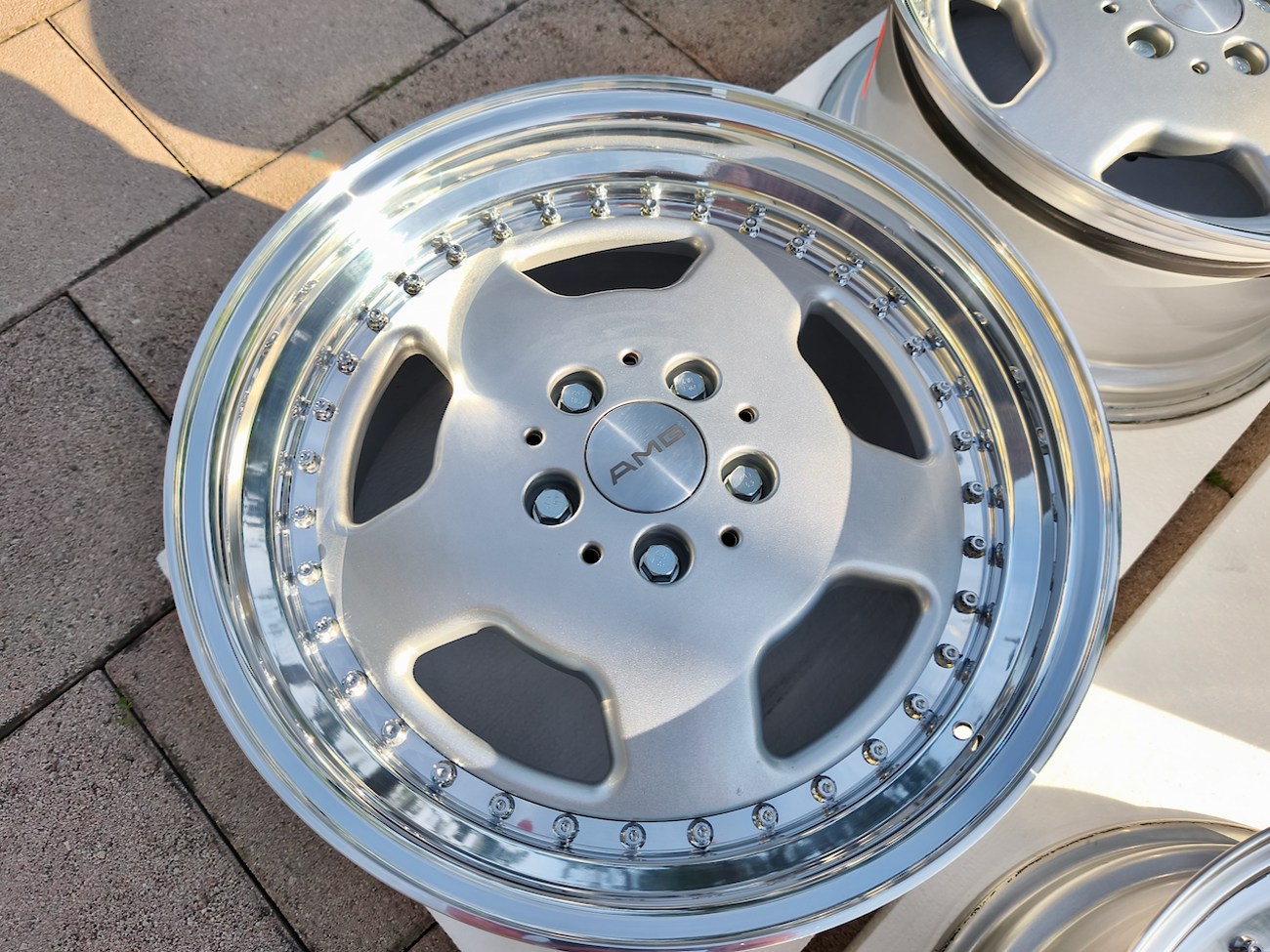 Staggered 2-Piece 17" RH Alurad ZW2 Topline Wheels For Sale | The MB Market