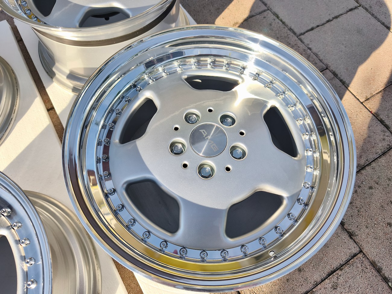 Staggered 2-Piece 17" RH Alurad ZW2 Topline Wheels For Sale | The MB Market