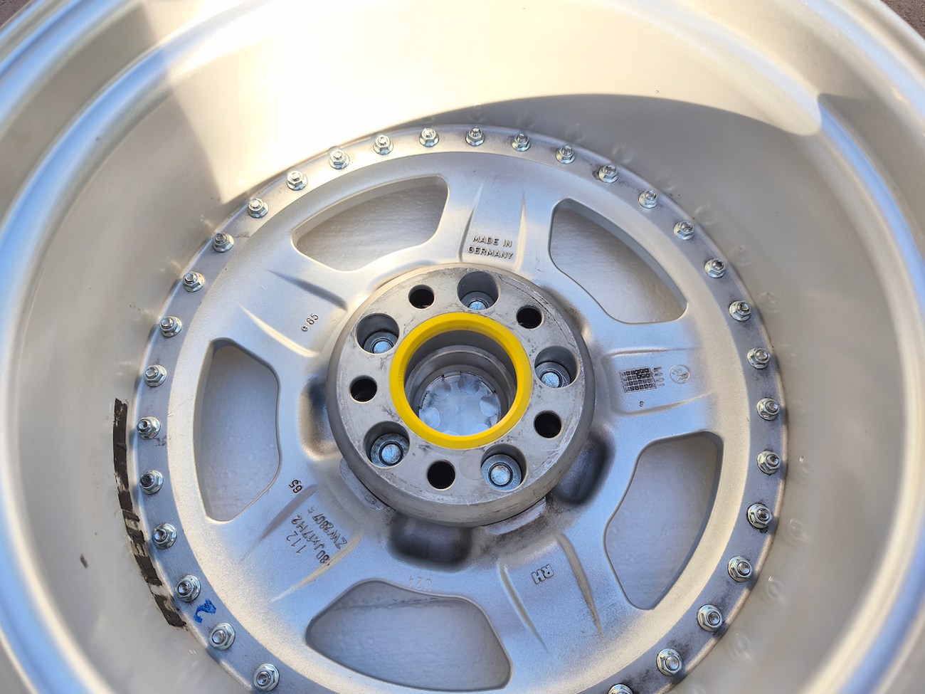 Staggered 2-Piece 17" RH Alurad ZW2 Topline Wheels For Sale | The MB Market