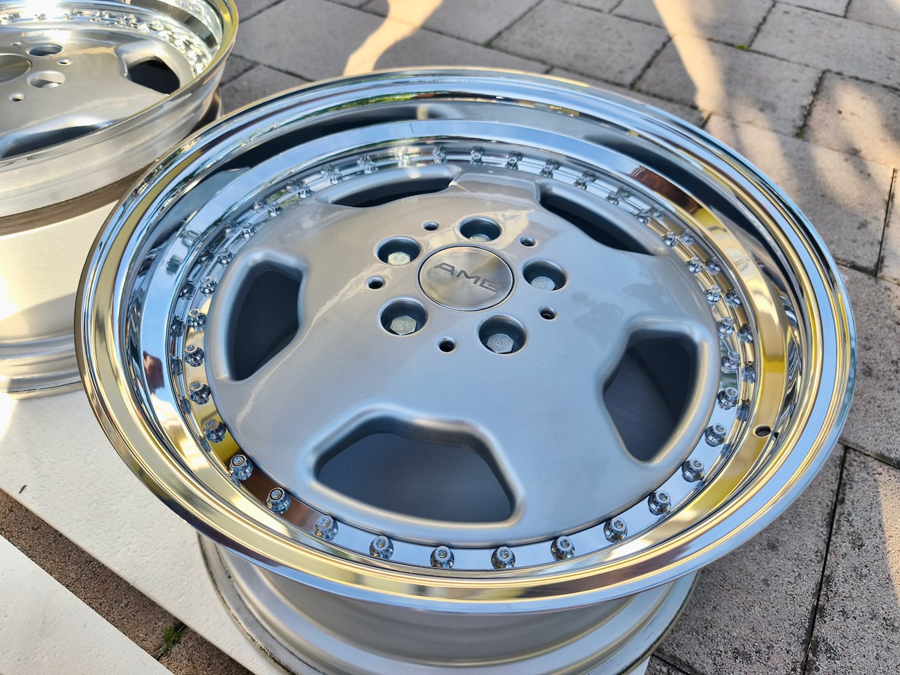Staggered 2-Piece 17" RH Alurad ZW2 Topline Wheels For Sale | The MB Market