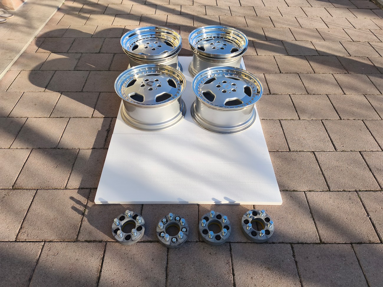 Staggered 2-Piece 17" RH Alurad ZW2 Topline Wheels For Sale | The MB Market