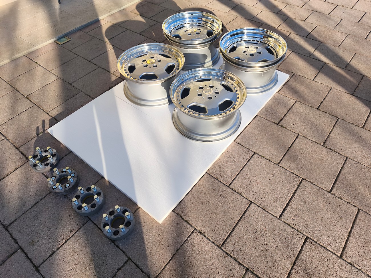 Staggered 2-Piece 17" RH Alurad ZW2 Topline Wheels For Sale | The MB Market