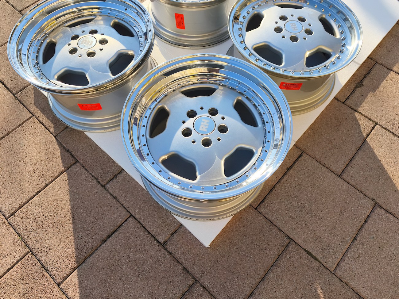 Staggered 2-Piece 17" RH Alurad ZW2 Topline Wheels For Sale | The MB Market