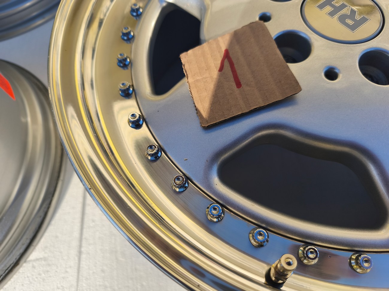 Staggered 2-Piece 17" RH Alurad ZW2 Topline Wheels For Sale | The MB Market