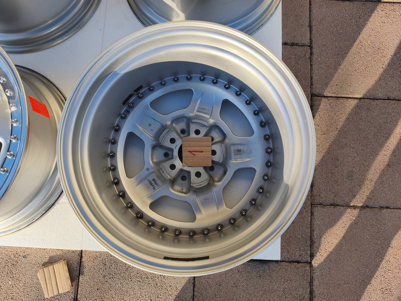 Staggered 2-Piece 17" RH Alurad ZW2 Topline Wheels For Sale | The MB Market