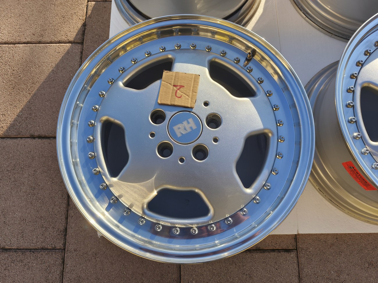 Staggered 2-Piece 17" RH Alurad ZW2 Topline Wheels For Sale | The MB Market