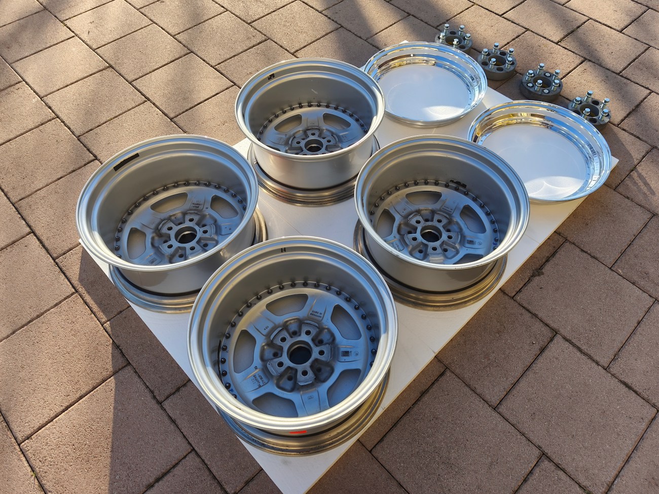 Staggered 2-Piece 17" RH Alurad ZW2 Topline Wheels For Sale | The MB Market