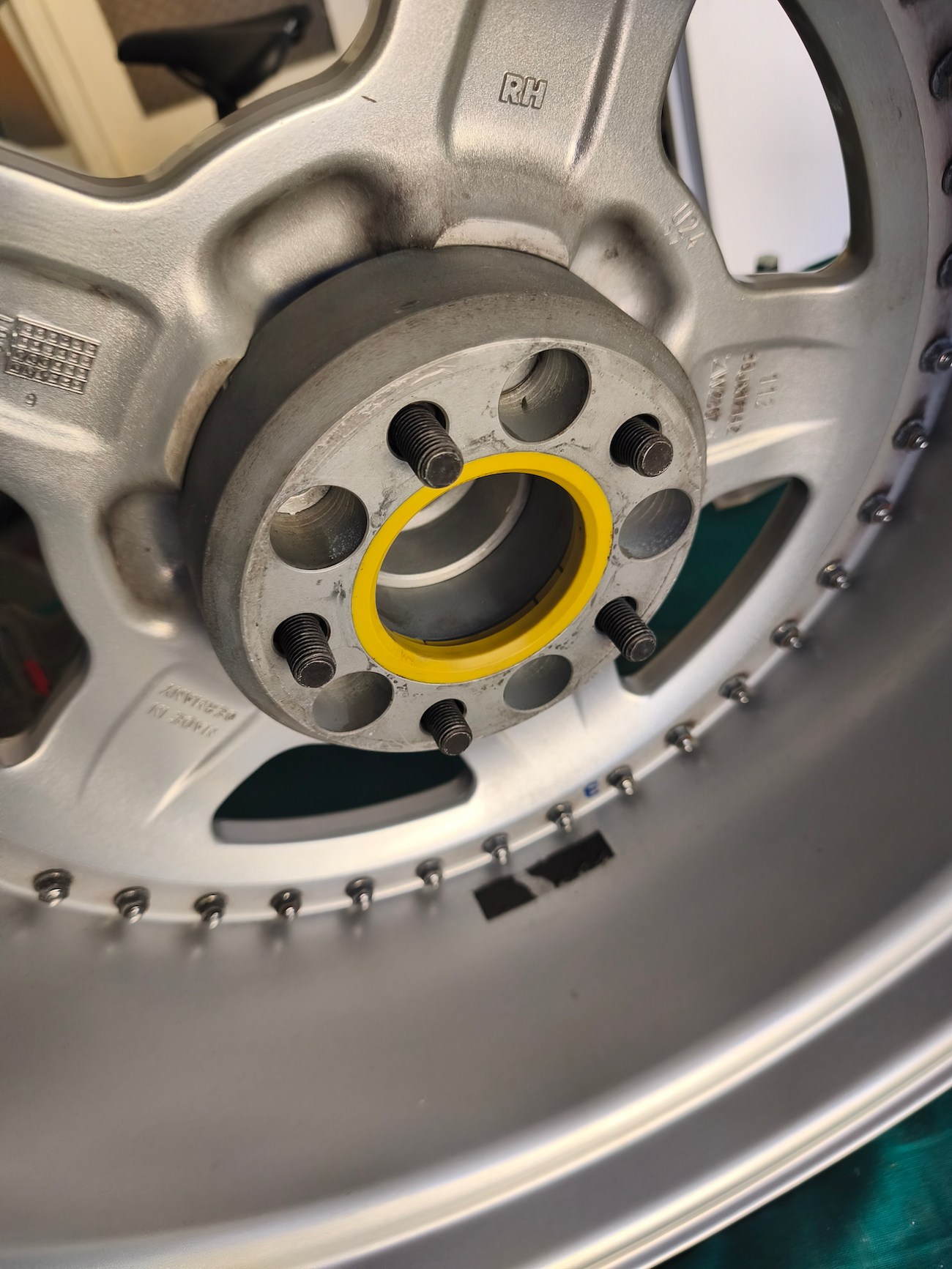 Staggered 2-Piece 17" RH Alurad ZW2 Topline Wheels For Sale | The MB Market