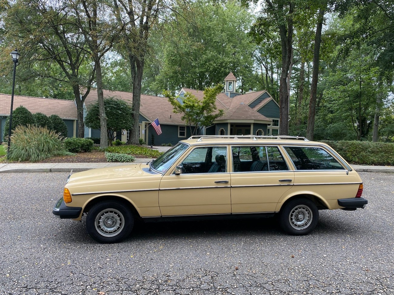 1982 Mercedes-Benz 300TDT For Sale | The MB Market