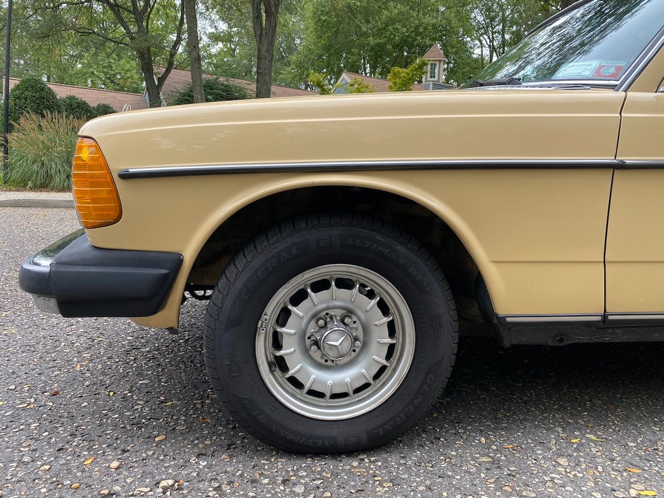 1982 Mercedes-Benz 300TDT For Sale | The MB Market