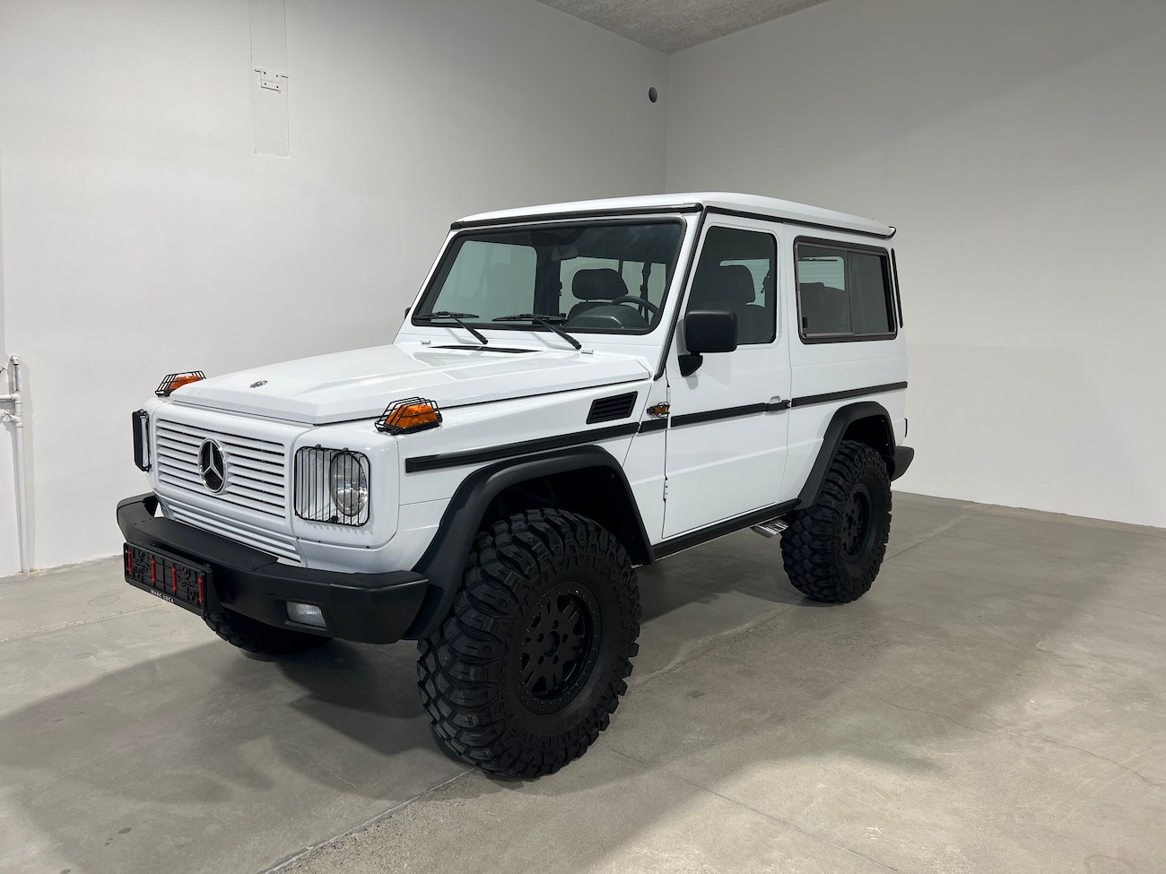 4.2L M116-Swapped 1992 Mercedes-Benz 200GE 5-Speed For Sale | The MB Market