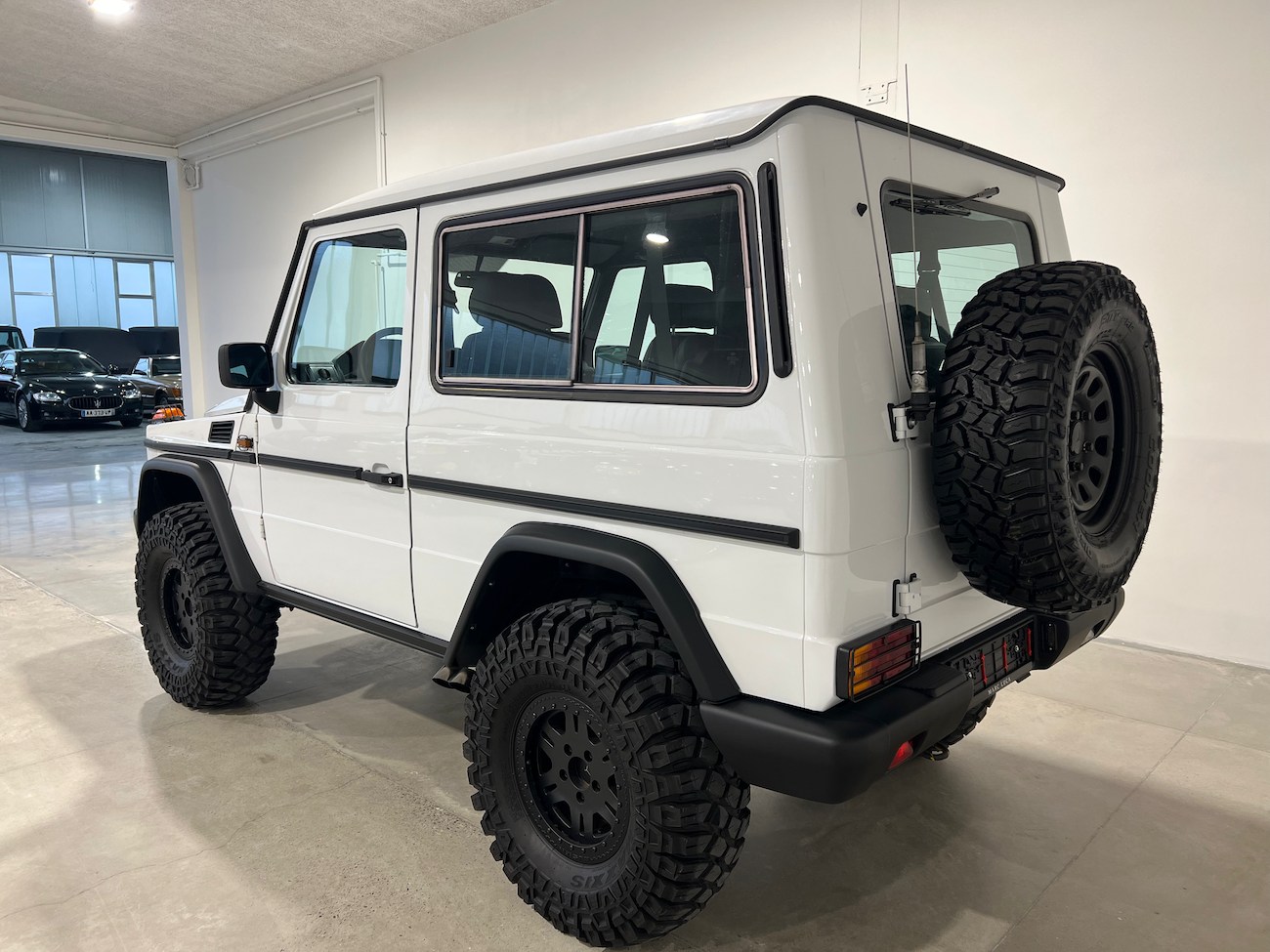 4.2L M116-Swapped 1992 Mercedes-Benz 200GE 5-Speed For Sale | The MB Market