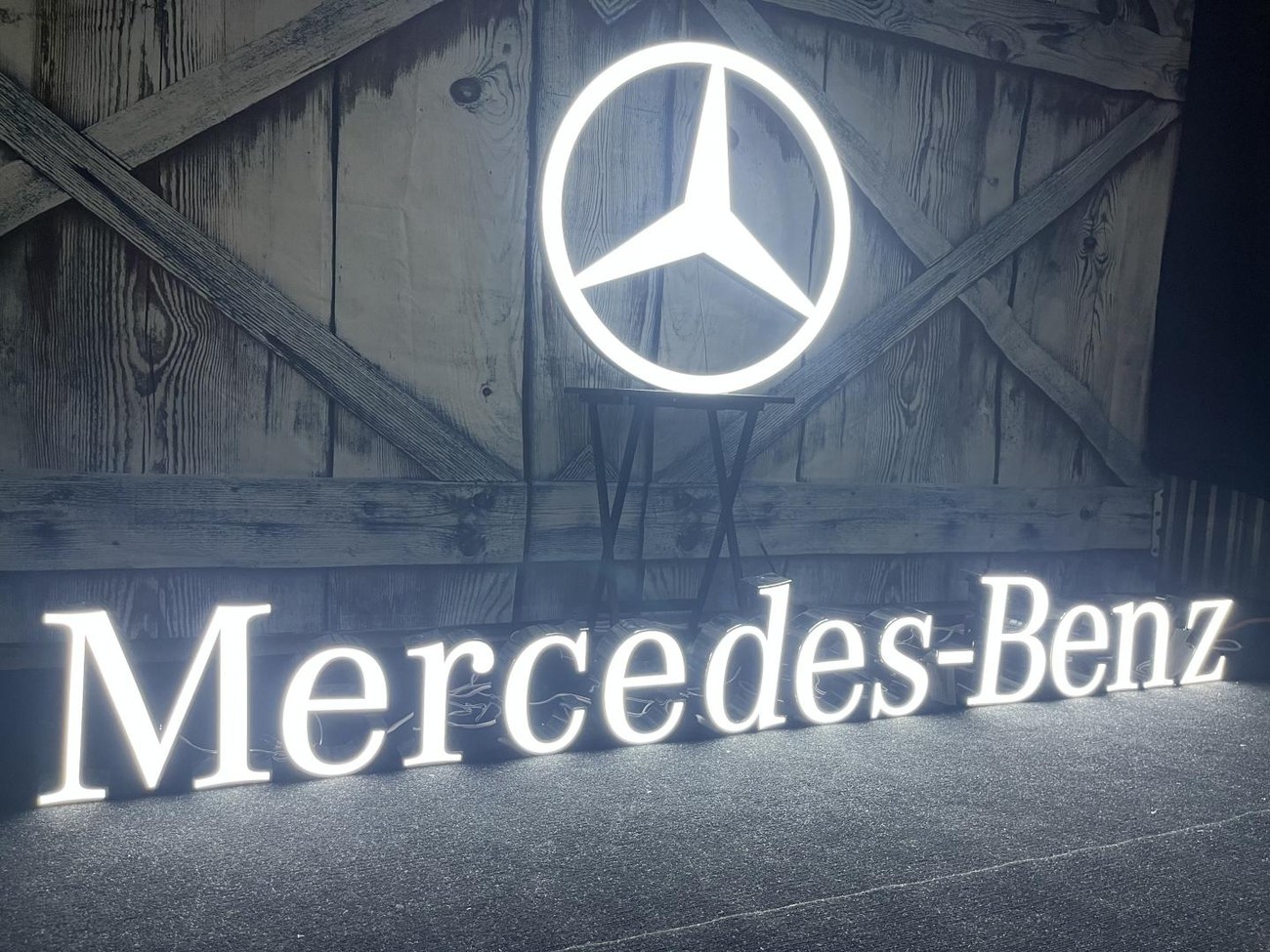 NO RESERVE: Original Mercedes-Benz Promotional Illuminated Sign For ...