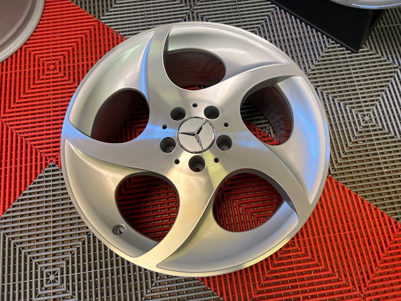 OEM 18" Mercedes-Benz R230 SL "Alphard" Wheels For Sale | The MB Market