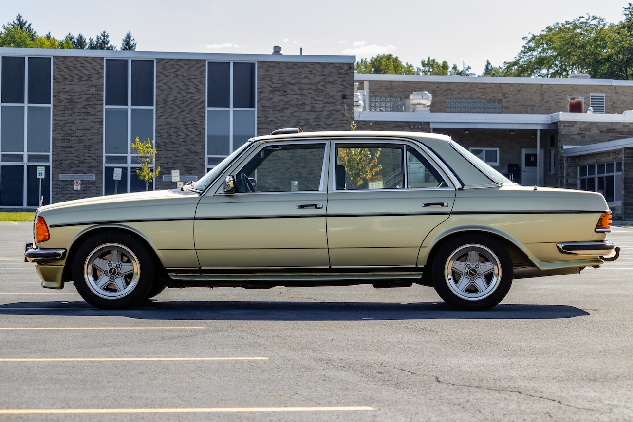 Euro 1984 Mercedes-Benz 280E AMG Tribute For Sale | The MB Market