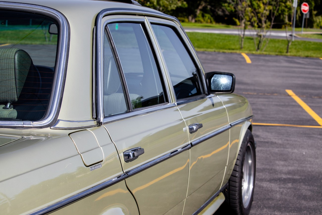 Euro 1984 Mercedes-Benz 280E AMG Tribute For Sale | The MB Market