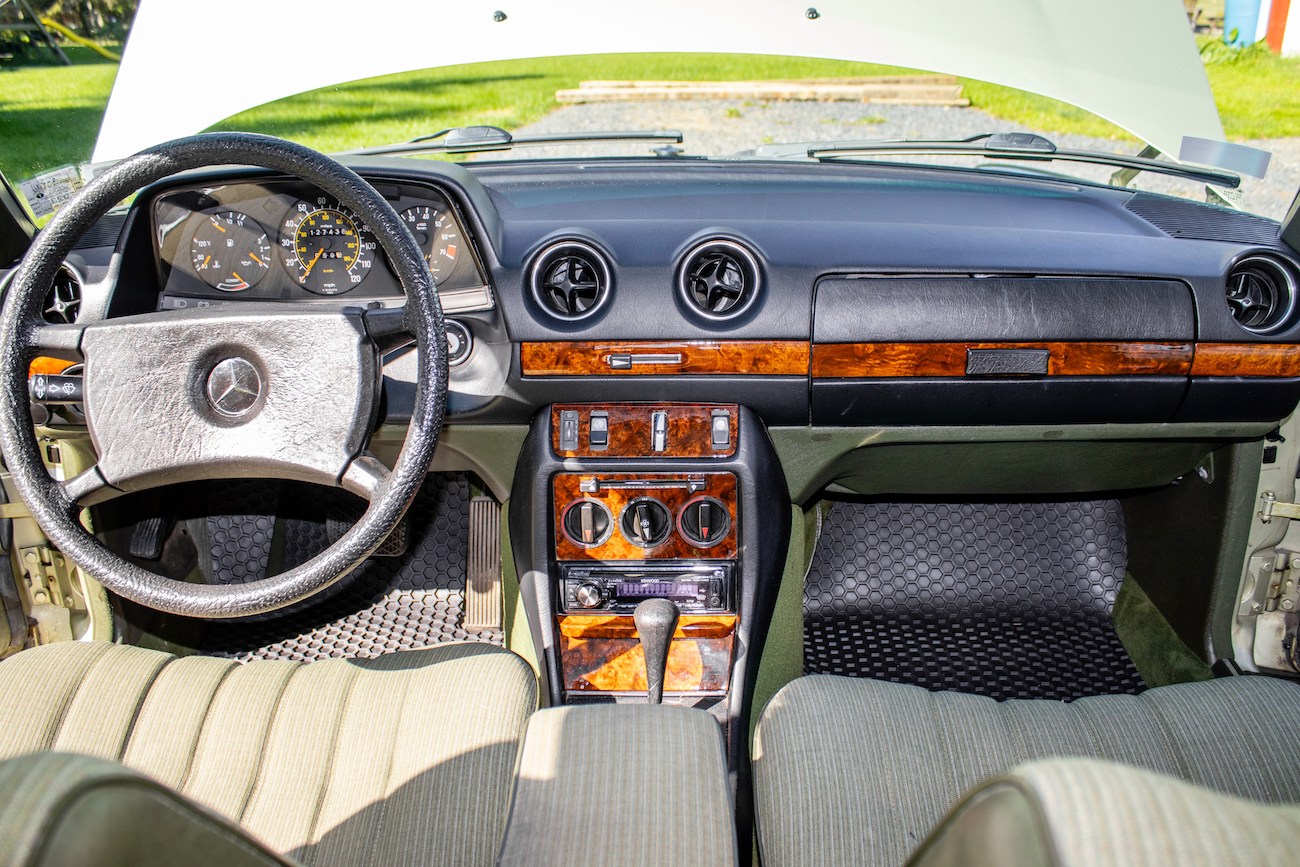 Euro 1984 Mercedes-Benz 280E AMG Tribute For Sale | The MB Market