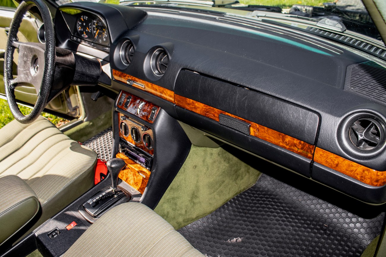 Euro 1984 Mercedes-Benz 280E AMG Tribute For Sale | The MB Market