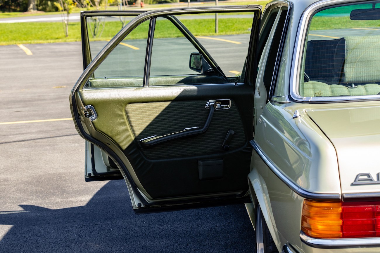 Euro 1984 Mercedes-Benz 280E AMG Tribute For Sale | The MB Market